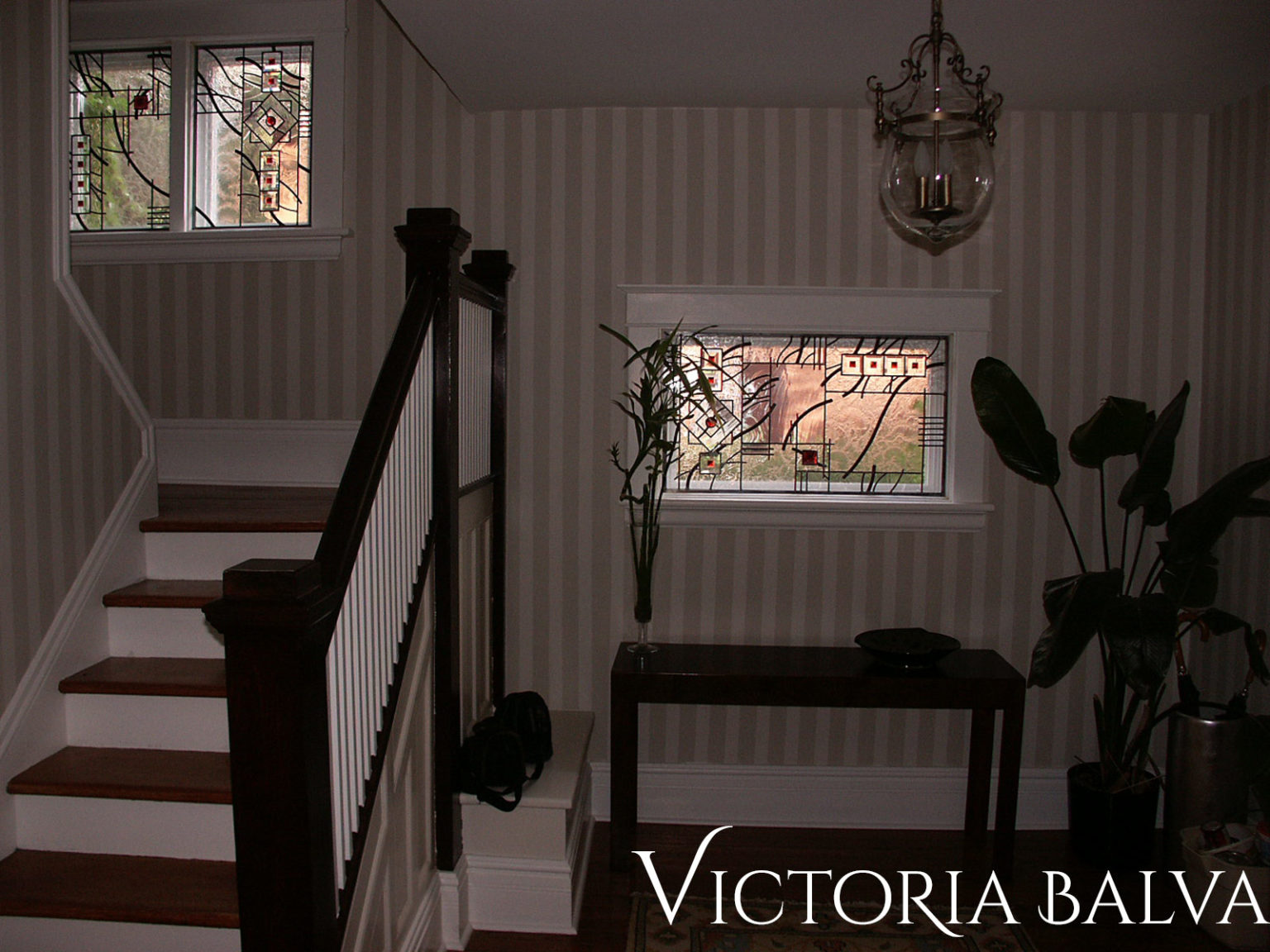 Contemporary art line design window Andrea – Victoria Balva