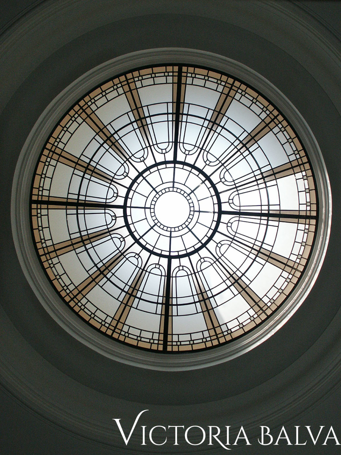 Stained and leaded glass circular skylight ceiling Montresor – Victoria ...